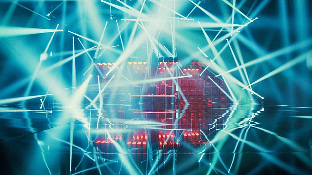 IRIS: A Space Opera by Justice; un viaje al espacio sin salir de la tierra